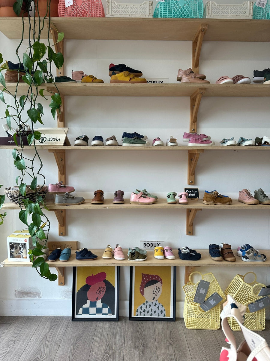 A Step in the Right Direction: When to Get Your Child's Feet Measured ...