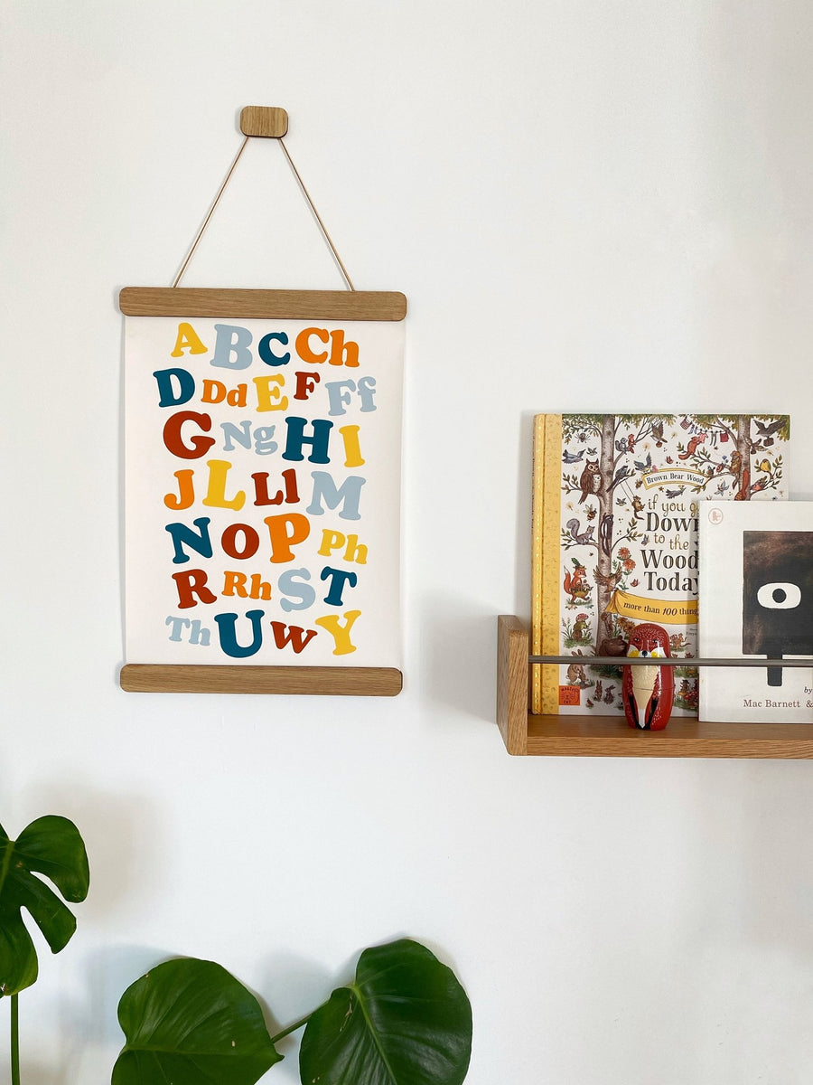 Autumn's Corner: Straight Oak Magnetic Picture Frame – Acorn & Pip
